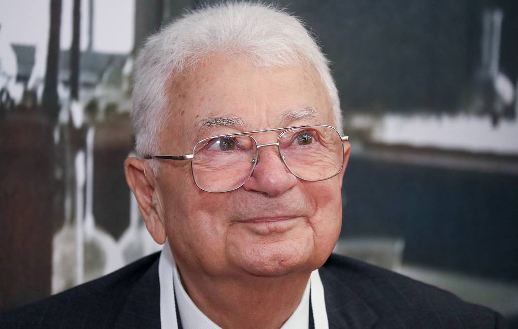 Oganessian Receives UNESCO-Russia Mendeleev International Prize - The ...