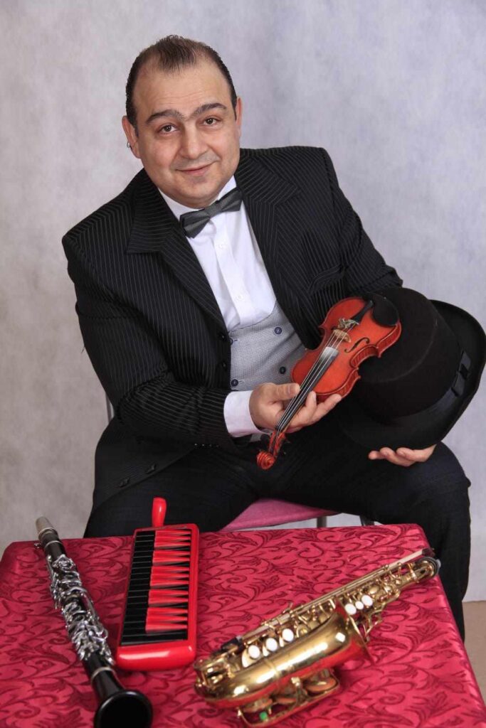 Artak Harutyunyan. The Circus Multi-Talent - The Armenian Mirror-Spectator